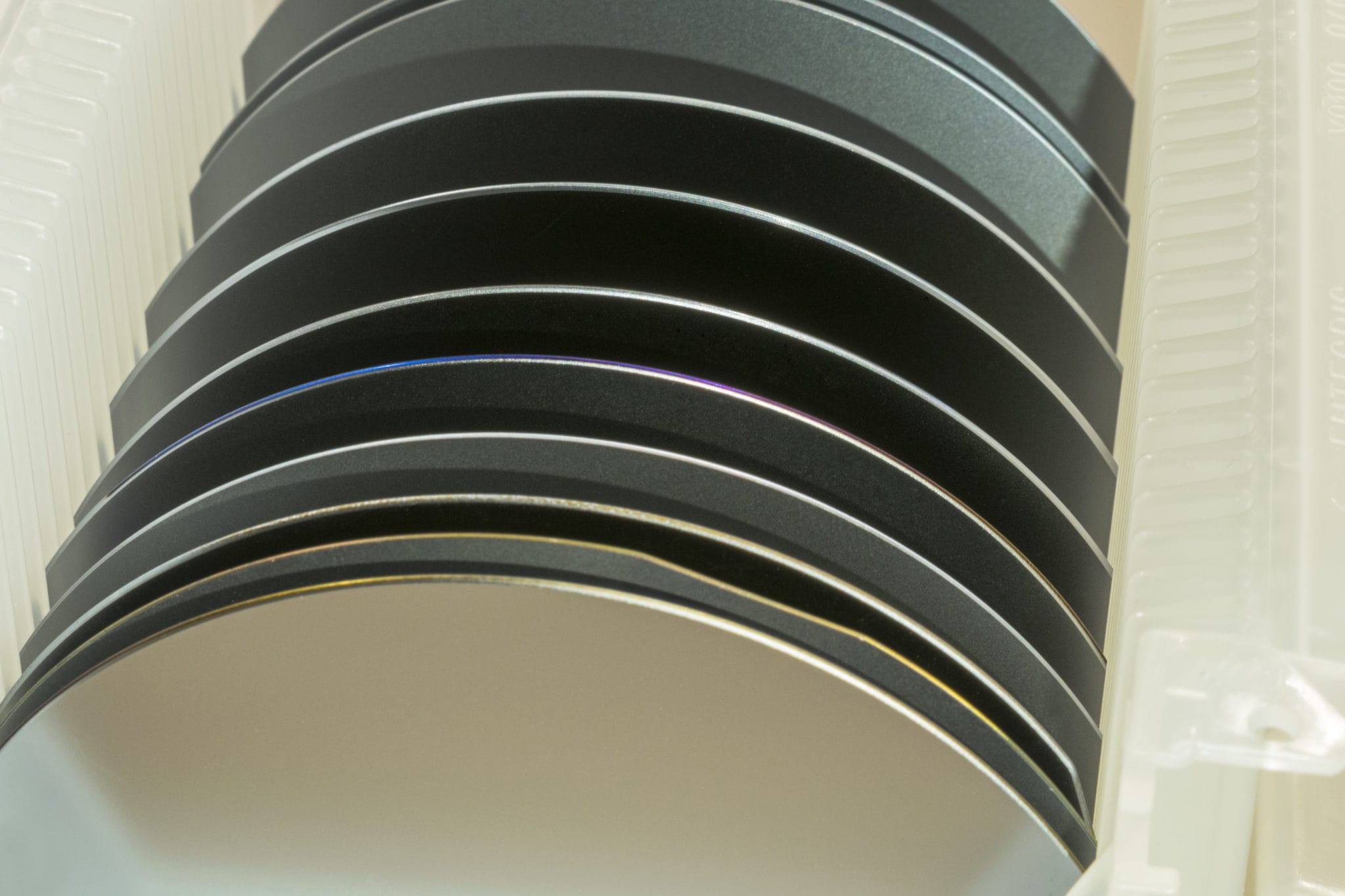 Why Use Glass Carrier Wafers? - Swift Glass